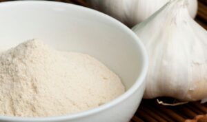 12 Best garlic salt substitutes you can try - FOODANDKITCHENAPPLIANCES