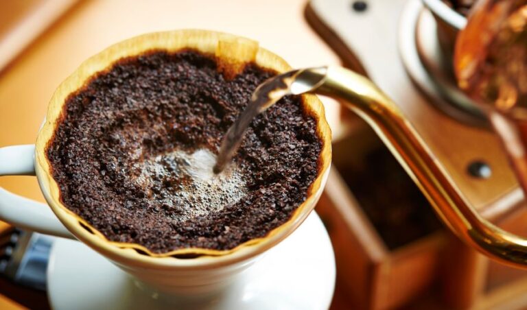 How to make your pour-over coffee stronger? - FOODANDKITCHENAPPLIANCES