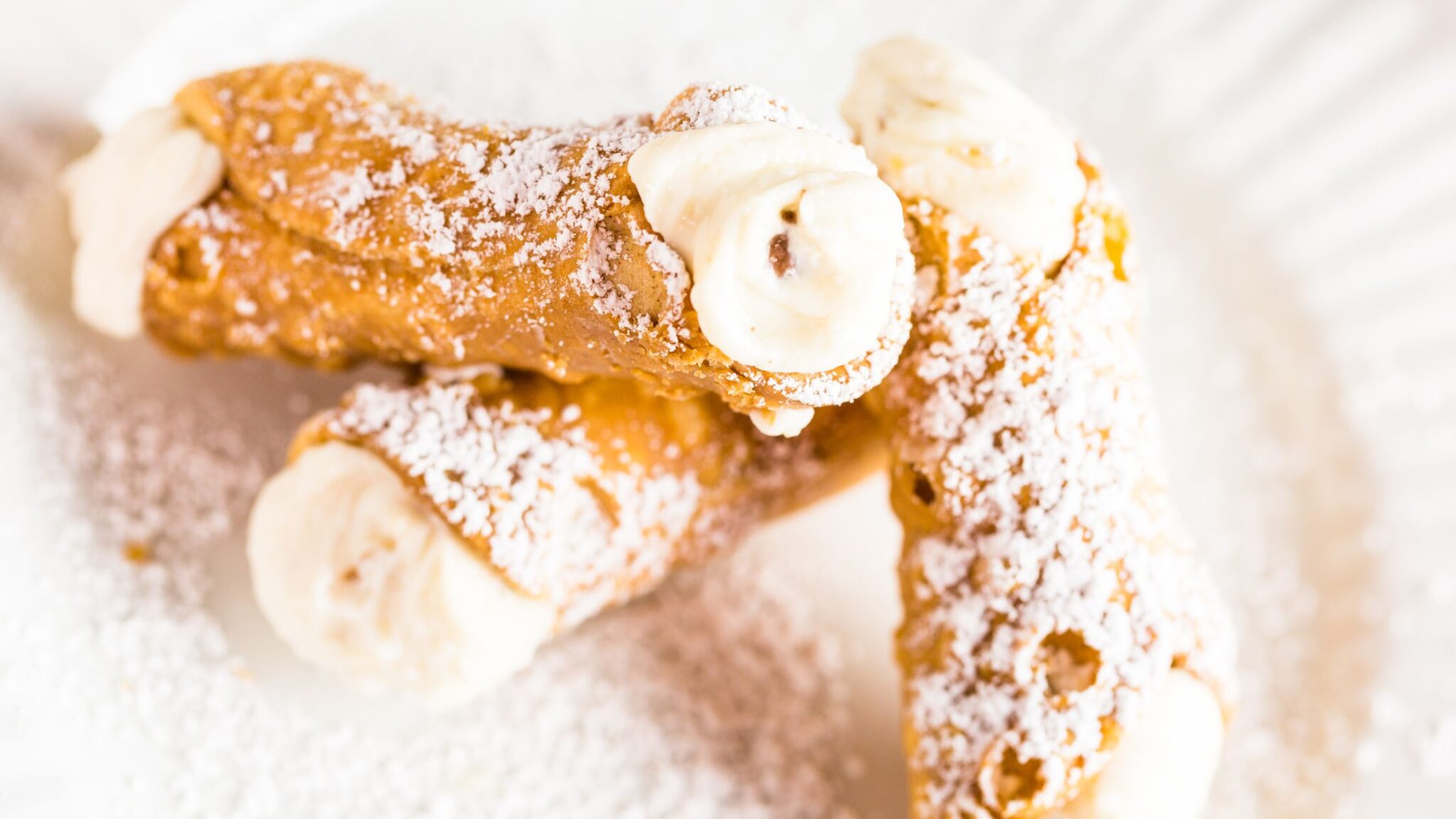 Can you Freeze Cannolis? The Best Way? - FOODANDKITCHENAPPLIANCES